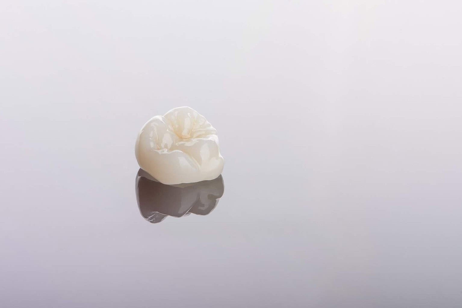 Couronne en zircone ou couronne E-max : Quelle est la meilleure option ...